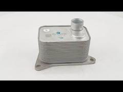 06K117021B Auto Parts Car Engine Spare Parts Single Oil Cooler Radiator Replacement
