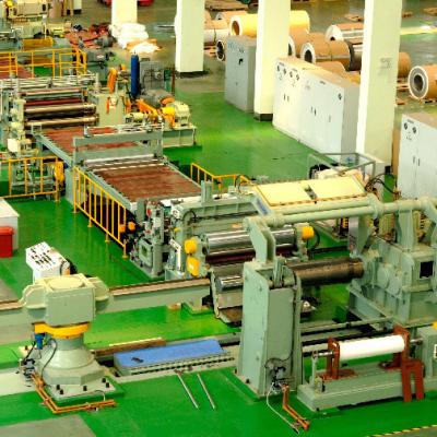 China 4000*2500*2500mm Straightener Feeder Uncoiler voor het platmaken en dwars snijden van staalplaten Te koop