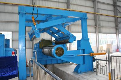 Cina Linea di taglio della bobina in acciaio con scaricatrice di livellamento di decollatura di 28 T in vendita