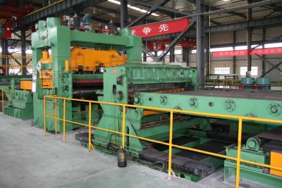 Cina Linea di taglio trasversale per la decapaggio della bobina di acciaio laminata a caldo 3 mm-12 mm-2000 mm a motore in vendita
