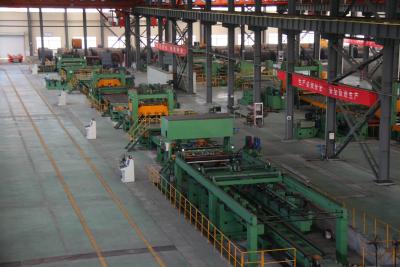 Cina Linea di taglio trasversale mobile da 3 mm-12 mm-2000 mm per la decapaggio di bobine di acciaio laminate a caldo in vendita