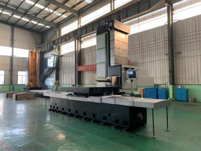 Cina Macchina per la fresatura a foratura con 900 mm di percorrenza del tavolo e accuratezza di posizionamento ± 0,03/500 mm in vendita