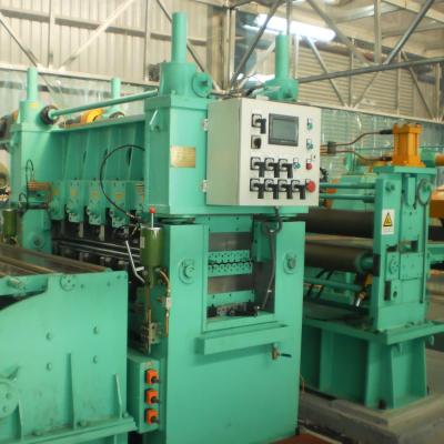 中国 0~30m/minの切断速度を持つ金属コイル解巻平面化移動シール組立ライン 販売のため