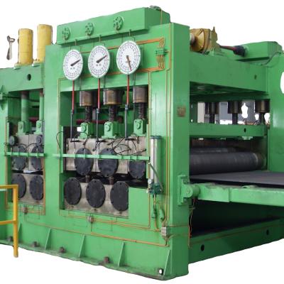 Cina Linea di prodotti raddrizzata e livellata estesa per spessore del materiale 10-25 mm Voltaggio 380V in vendita