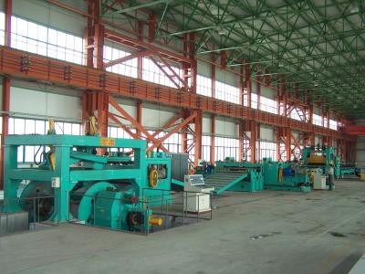 China Productielijn voor mobiele scheermachines voor staalfabrieken met een rolopening, evenwicht en snijfuncties Te koop