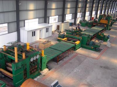 Cina Linea di impiallacciamento per la levigatura della bobina d'acciaio e per il taglio in lunghezza dell'acciaio a rotolamento caldo in vendita