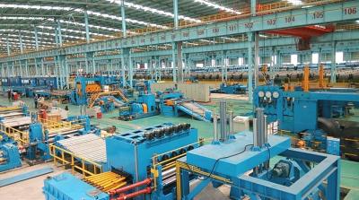China Linha de produção de cisalhamento móvel de descolagem de bobinas metálicas com elevada produtividade à venda