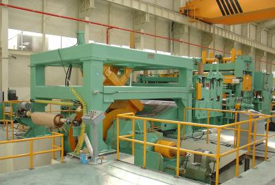 中国 切断速度 0~30m/min のシート金属の解巻と水平化切削ライン 販売のため