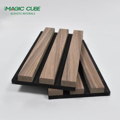 중국 환경 친화적 인 폴리에스터 섬유 기단으로 된 내부 벽 패널링 E1 MDF 표면 재료 판매용