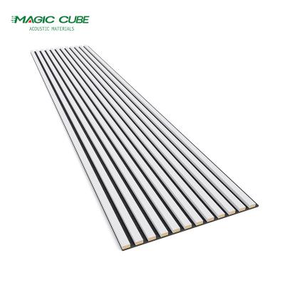 China Edge to Edge 13mm Pattern Slat Wall for Sound Absorption Eco-Friendly Natural Oak Panel for sale