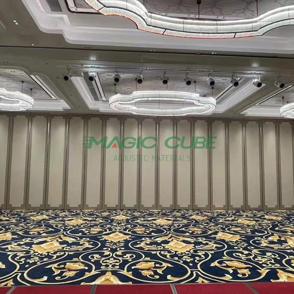 Quality Fabric Surface Acoustic Folding Partition 80mm Thickness For Office for sale
