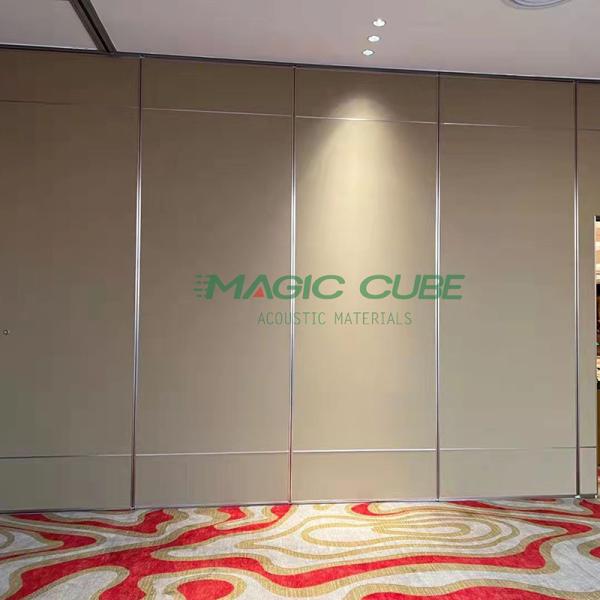 Quality Fabric Surface Acoustic Folding Partition 80mm Thickness For Office for sale