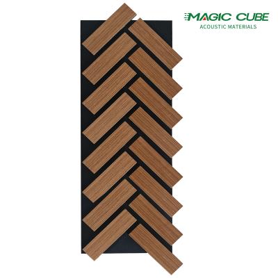 China Houten akoestische wandpanelen Houten slats wandpaneel met PET-vezel akoestisch paneel voor appartementen Hotel Home Akupanel Te koop