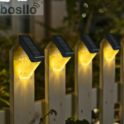 Cina Lumi a parete esterne a carica solare a LED RGB Luci a parete solare in vendita