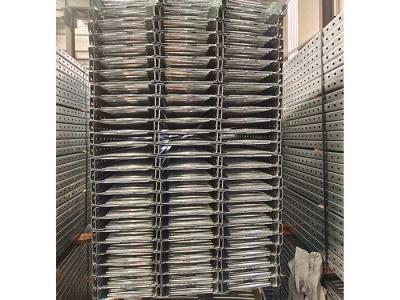 China Mezzanine Floor Perforated Steel Open Planks Floor Gratings for sale