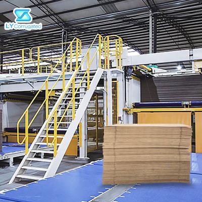 Cina 3/5/7 Ply Corrugated Cardboard Production Line 300M/MIN 50KW Down Stacker Dry End in vendita