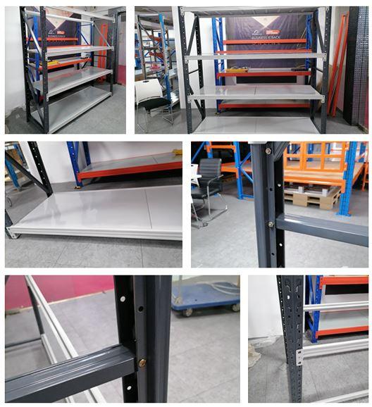 dettaglio dello scaffale