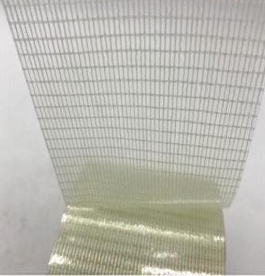 Cina Nastro di vetro del tappeto della maglia, nastro della maglia della fibra di vetro del film dell'ANIMALE DOMESTICO, nastro della maglia della vetroresina per gesso, doppio S della vetroresina della protezione 160Mic in vendita