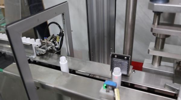Quality Automatic Small Bottle Filling and Capping Monoblock Machine with 4-Head Servo for sale