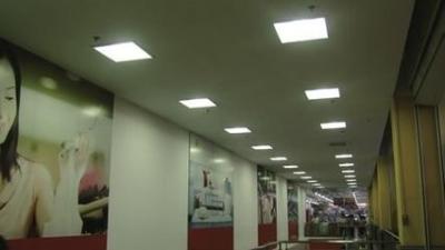Cina Il LED dell'interno Troffer accende i corredi di modifica architettonici di 600x600mm il LED Troffer in vendita