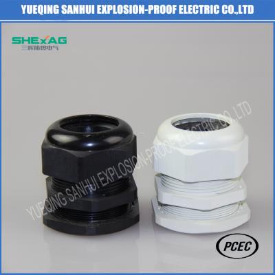 China Hot sell China Factory Top Grade Watertight  Plastic PA66 Material Cable Gland IP68 with washer for sale