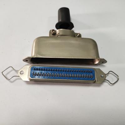 中国 14 24 36 50 の Pin のはんだの 180 度の金属カバーが付いている女性の容器のタイプ Centronix のコネクター 販売のため