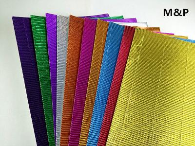 Cina Carta ondulata d'argento del mestiere dell'oro doppia, materiale creativo degli strati ondulati DIY e flauto in vendita