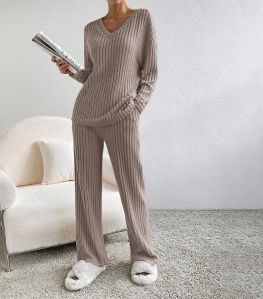 Quality Women s Sweaters for Daily Wear Product Type and Country Of Origin Straight leg for sale