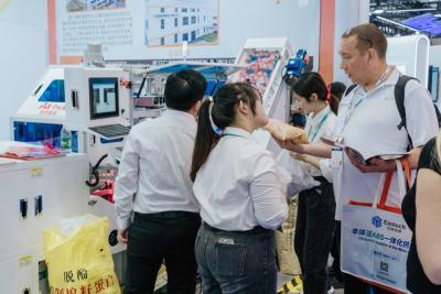 Cina Facile utilizzo confezione automatica con conteggio visivo confezionatore per tappi di bottiglie di plastica in vendita
