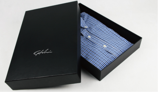 Comparison of matte and glossy packaging finishes