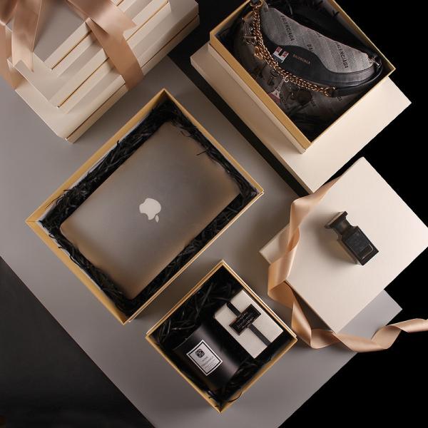 Quality Stackable Rigid Gift Box Elegant Black Gold Instagrammable Rigid Paper Boxes for sale