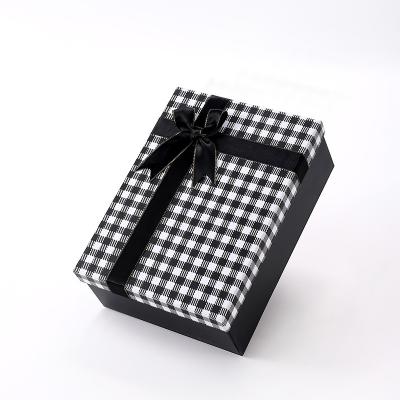 China Screen Printing Fold Open Gift Box Checkered Foldable Boxes With Lids Party Ready Presentation for sale