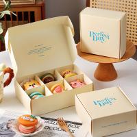 China Customized 4-6 Piece Macaron Cake Packaging Box Folding Box 13.5x13.5x6.2cm for sale