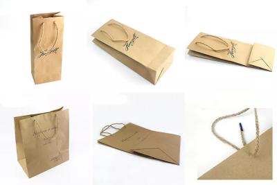 Cina L'OEM 20x25x10cm ha personalizzato le borse di indumento di carta con il nastro del raso in vendita