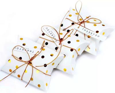Cina Lo sposo Dress Wedding Favor Candy della sposa inscatola i contenitori di regalo vuoti 260gsm per il cioccolato in vendita