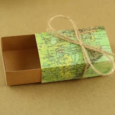 Cina contenitori di favore di Candy di nozze di CDR EPS del contenitore di regalo della mappa di mondo di rettangolo di 7.8x5x2.8cm in vendita