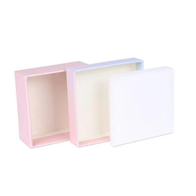 Cina Bollettini rispettosi dell'ambiente del contenitore di regalo dell'OEM Logo Cardboard Gift Packaging Box 5x5x3 in vendita