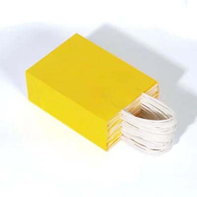 Cina Di rinforzo tratti i sacchi di carta di 32x11x25cm Brown Kraft 100% riciclabile in vendita