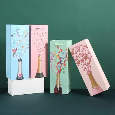 Cina Scatole di cartone ondulate su ordinazione di timbratura di oro dei sacchi di carta della bottiglia di vino della stampa in vendita
