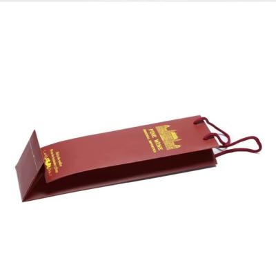 Cina Regalo di lusso che imballa i sacchi di carta rosso scuro stampati su ordinazione della bottiglia di vino dei sacchi di carta del vino della bottiglia con le maniglie in vendita