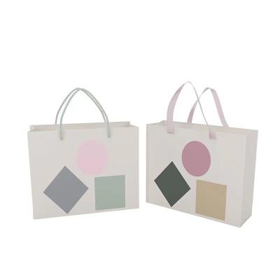 Cina 128gsm-350gsm Art Paper Shopping Bag Simple segna la stampa delle borse di drogheria della carta di Brown in vendita