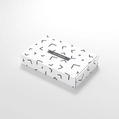 China Cajas de envío acanaladas acanaladas de la caja de papel de la laminación brillante biodegradable pequeñas en venta