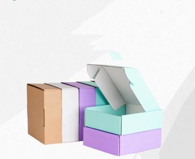 Cina L'abitudine di colore di Candy dell'abbigliamento ha ondulato i contenitori 9x6x3 9x6x4 di bollettino in vendita