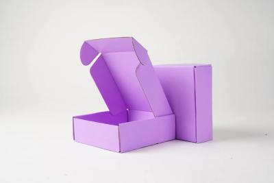 Cina L'abitudine di colore di Candy dell'abbigliamento ha ondulato i contenitori 9x6x3 9x6x4 di bollettino in vendita