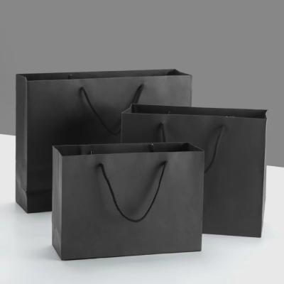 Cina Sacchetti della spesa della carta di abitudine delle scarpe che bronzano le borse d'argento di favore dell'avorio 250gsm in vendita