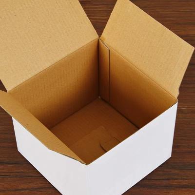 Cina scatole di cartone bianche 250gsm 12x12x12cm 24x24x24cm 10.3x10.3x11cm in vendita