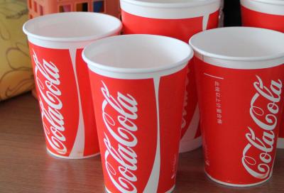Cina stalla ad alta velocità di prezzo competitivo che esegue la tazza di caffè di carta che rende fatta a macchina in porcellana in vendita