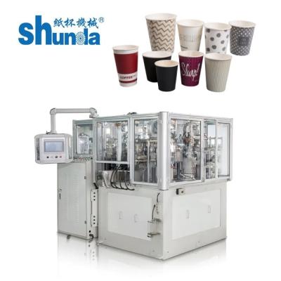 China Gepersonaliseerde kleuren Automatische papierbekermachine met bekerhoogte van 50mm--150mm en optionele voedingsbak Te koop