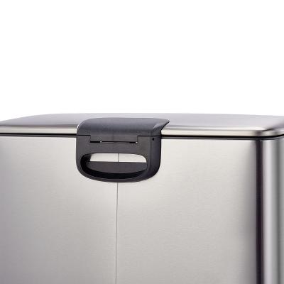 中国 28L*2 ステンレス鋼 2 コンパートメント ゴミ箱 家庭用 キッチン リサイクルビン 販売のため