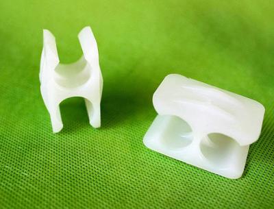 China Eco Friendly Plastic Rebar Supports , White Concrete Plastic Rebar Spacers for sale